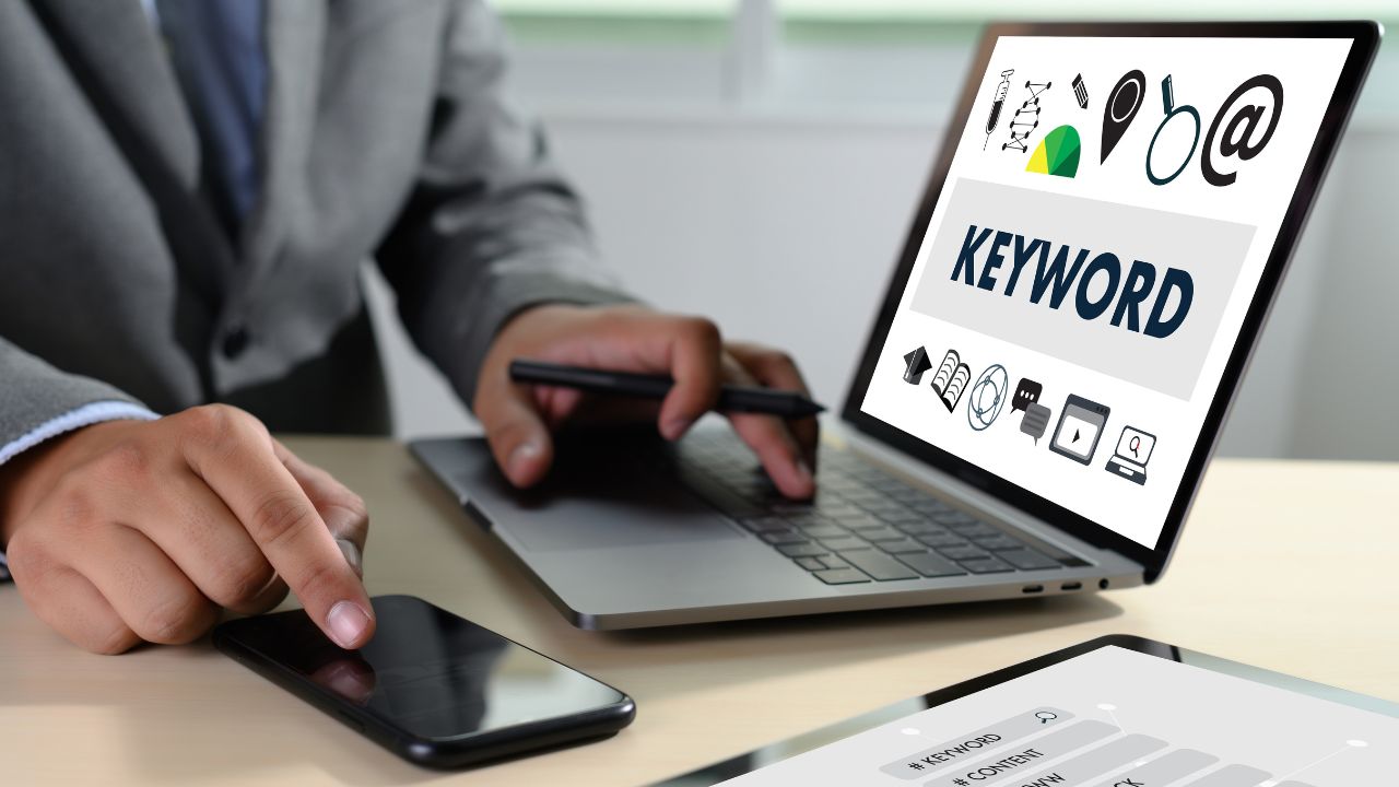 7 Best Keyword Research Tools in 2024 (For Bloggers)